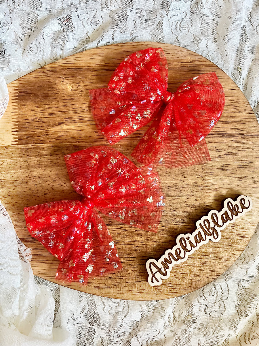 Mesh bows – Amelia Blake